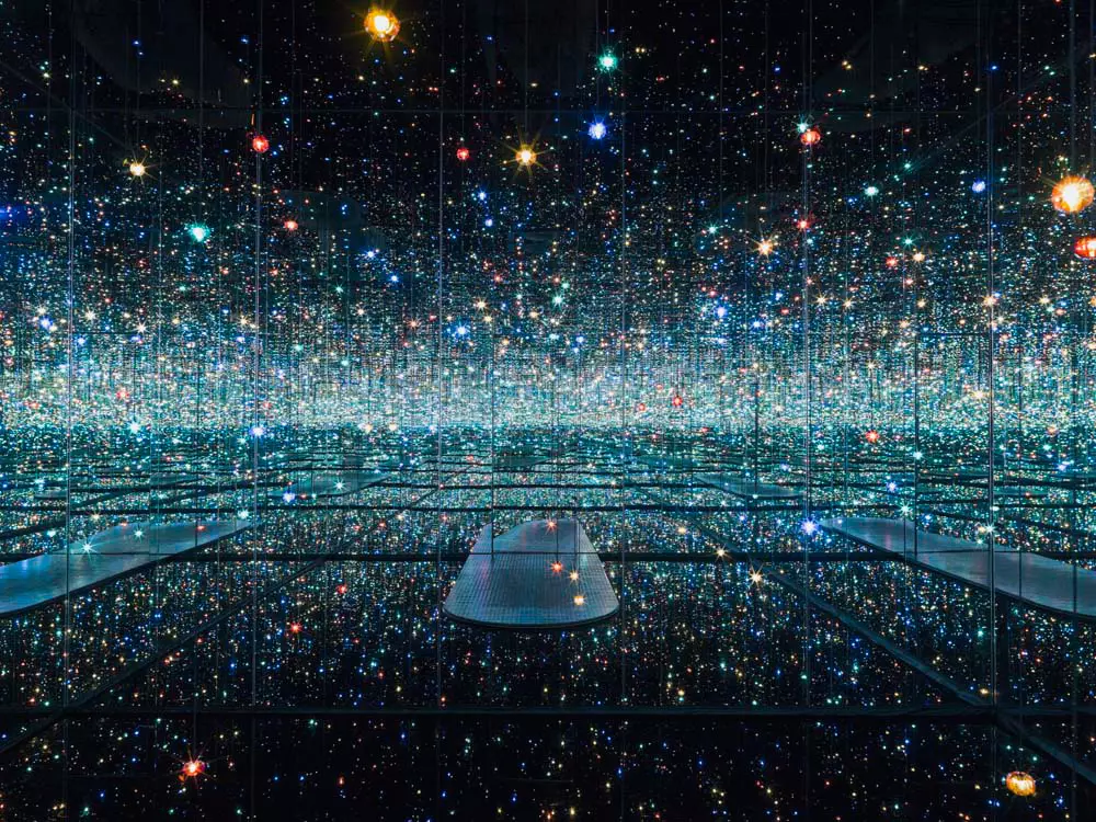 Yayoi Kusama, Dhoma e pasqyruar në Infinity. Me mirësjellje të Broad, Los Angeles.