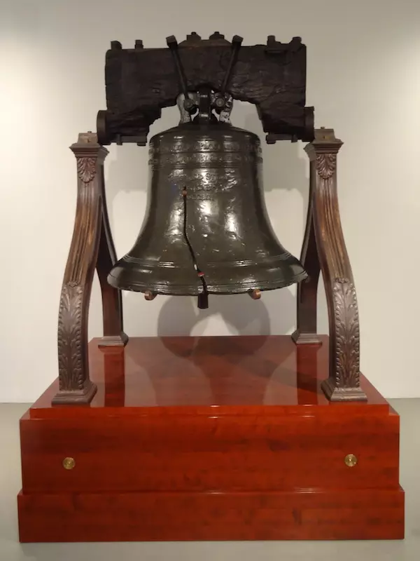 2014-srpanj-20-koons-liberty-bell