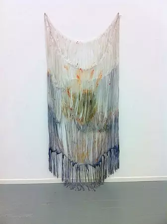 Рэйчел Ниффенеггер, Slitting Wavelet Shroud, 2013, Tracy Williams Ltd., Нью-Йорк, штат Нью-Йорк.