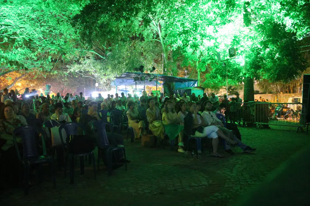 Joan Jonas, Oceans-zojambula ndi zolemba. Nkhani zowoneka bwino, mu TBA21-Academy's The Current Convening #2, Kochi, India ©2016, Thyssen-Bornemisza Art Contemporary.