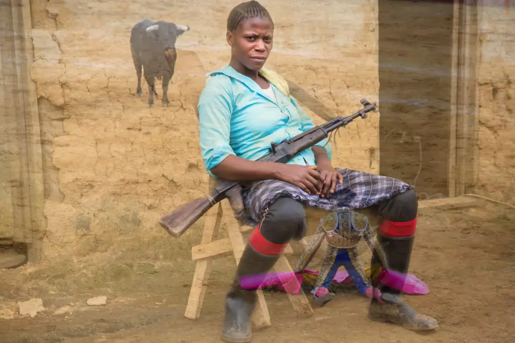 Julia Leeb's Corrida: Spain/Congo (DRC), 2016. Ka tlhompho ea moetsi oa litšoantšo.