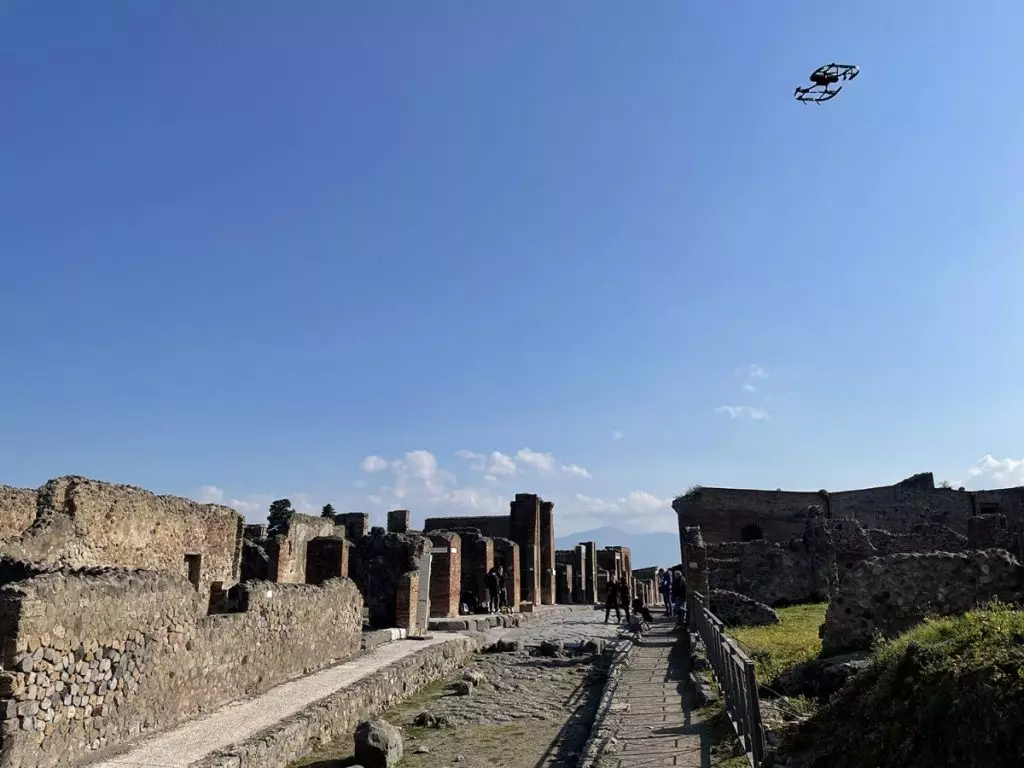 Boston Dynamics se Spot-robot by Pompeii. Foto: Argeologiese Park van Pompeii.