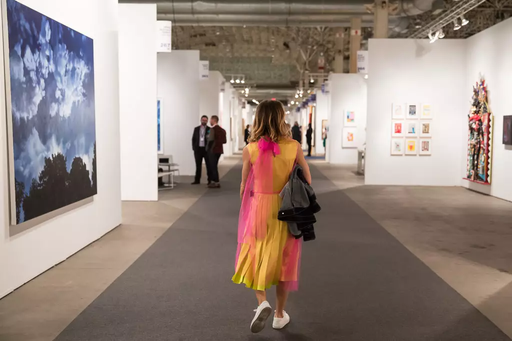 Inside Expo Chicago 2018. Foto von Justin Barbin. Mit freundlicher Genehmigung der EXPO CHICAGO. Foto von Justin Barbin, mit freundlicher Genehmigung der EXPO CHICAGO 2018.