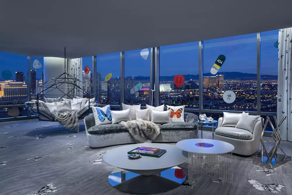 The living room of Damien Hirst's 'Empathy Suite' at the Palms Casino. Image courtesy of the Palms Casino Resort, Las Vegas