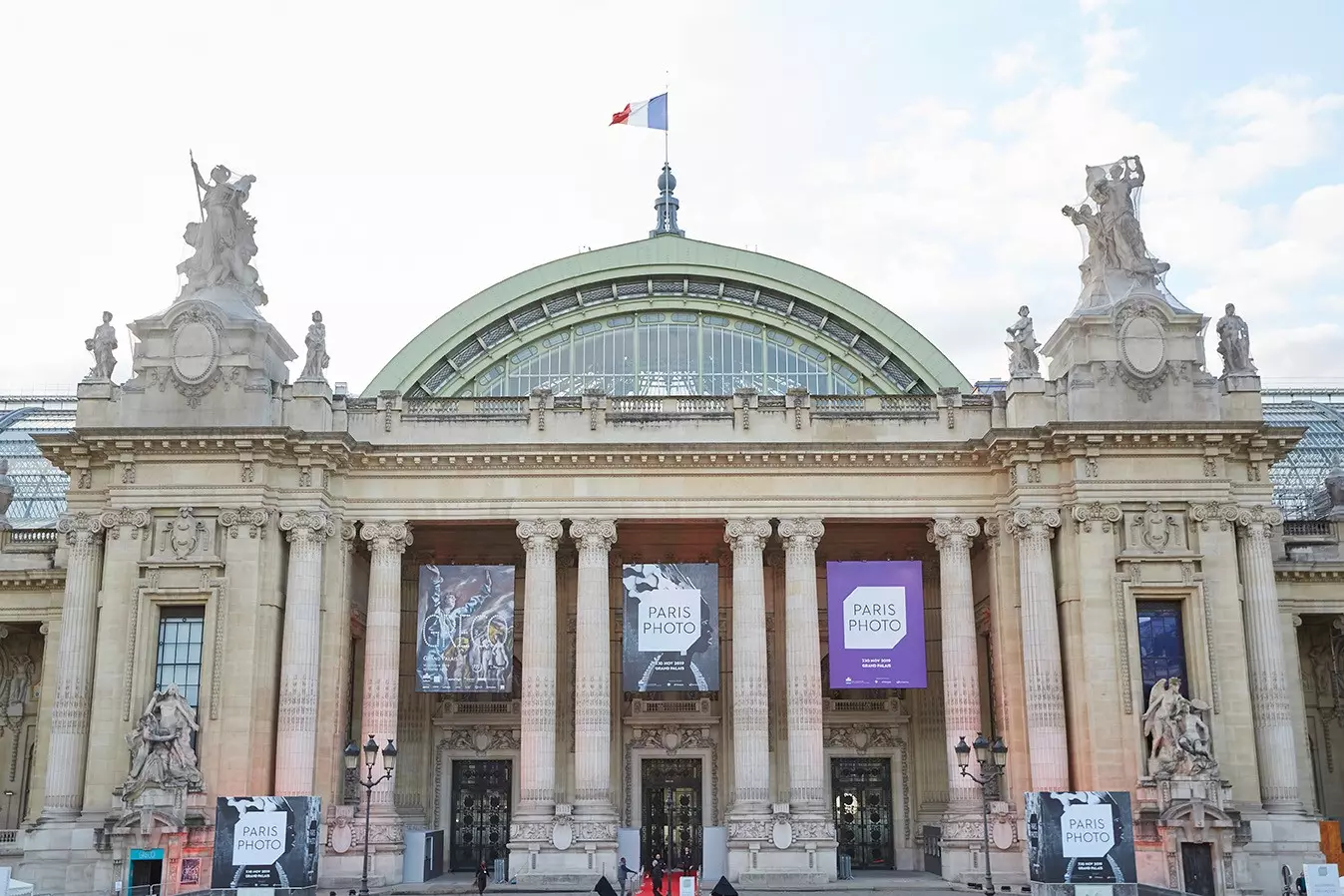 Odkrijte 6 umetnikov, ki so navdušili kustose in zbiratelje na izdaji Paris Photo 2019