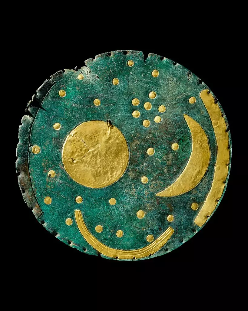 Nebra Sky Disc. Courtesy Lub Tsev khaws puav pheej British