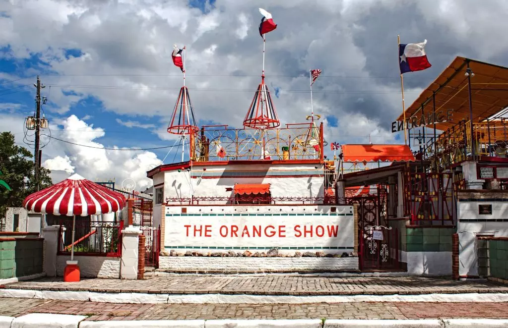 Orange Show monument. Foto on tehtud Houstonis asuvast Orange Show Center for Visionary Artist.