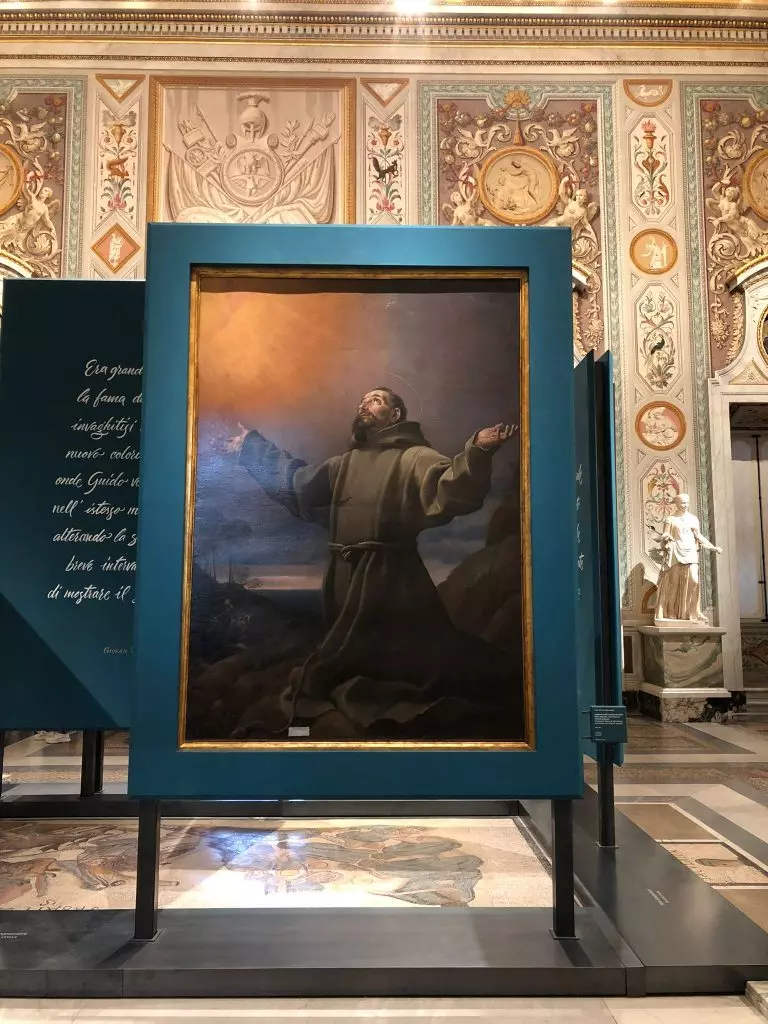 En ældre amerikansk turist faldt ind i - og flåede - et religiøst maleri fra det 17. århundrede af Guido Reni i Roms Galleria Borghese 142_2