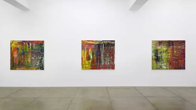 GERHARD RICHTER 940-6 Abstraktes Bild, 2015 940-7 Abstraktes Bild, 2015 940-8 Abstraktes Bild, 2015 Oil sou twal View enstalasyon nan Marian Goodman Gallery Koutwazi atis la ak Marian Goodman Gallery Kredi foto: Alex Yuzdon