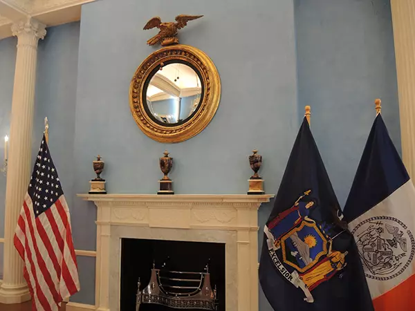 Sebuah kamar di Gracie Mansion. Foto: Sarah Cascone.