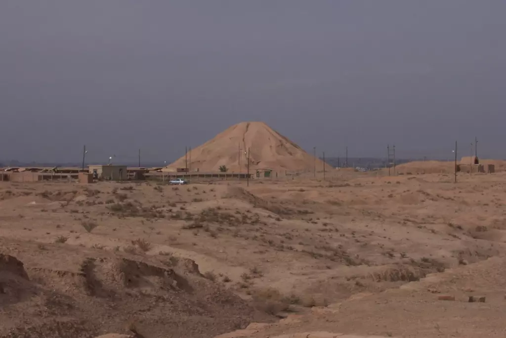 ISIS Hancurkan Ziggurat Asyur berusia 2.900 tahun dari Nimrud 15331_1