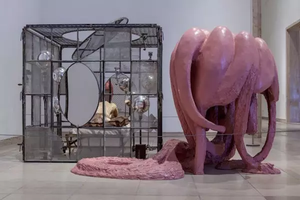 Louise Bourgeois In and Out (1995) Isithombe: Maximilian Geuter, The Easton Foundation/ RAO, Moscow