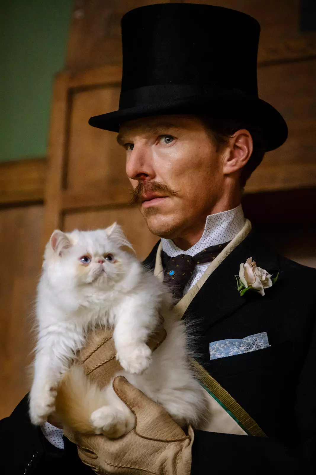 Hit New Film တွင် Benedict Cumberbatch တီးခတ်သော Eccentric Artist Louis Wain ၏ Psychedelic Cat Art ကိုကြည့်ပါ