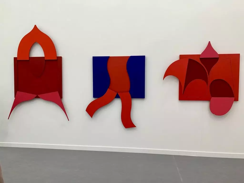 Wurk fan Katsumi Nakai fan Ronchini Gallery by Frieze New York 2019. Foto troch Sarah Cascone.