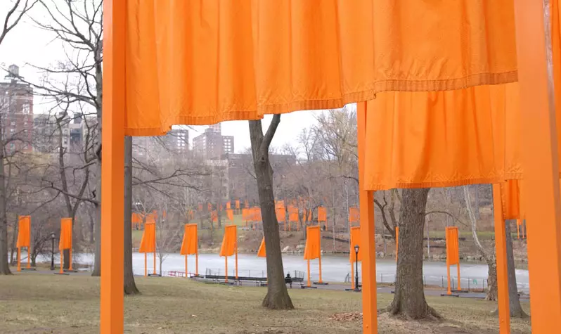 Come Christo e Jeanne-Claude sono riusciti a realizzare i loro 6 progetti artistici più sorprendenti, da 