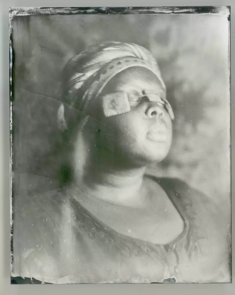 Khadija Saye, Tééré (2017). Bildo ĝentileco de la Biendomo de Khadija Saye.