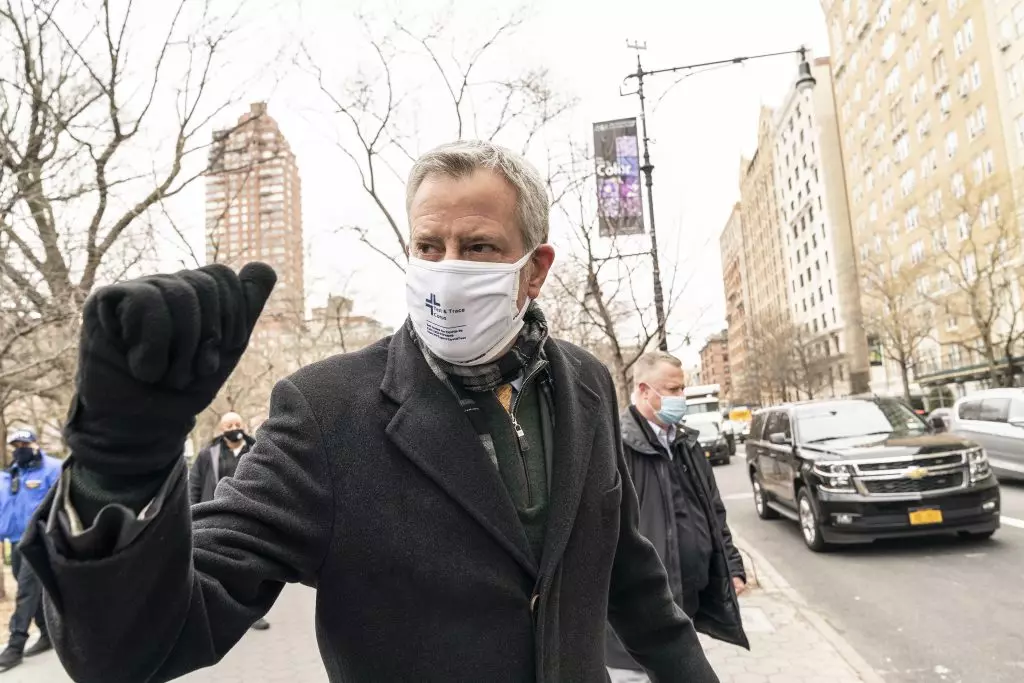 Walikota New York Bill de Blasio Meluncurkan Program 'Kesepakatan Baru' senilai $25 Juta untuk Mempekerjakan Seniman Lokal Dengan Komisi Publik