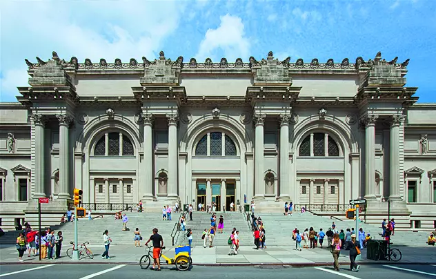 A Met a Fifth Avenue felől nézve. A fotó a Met jóvoltából.