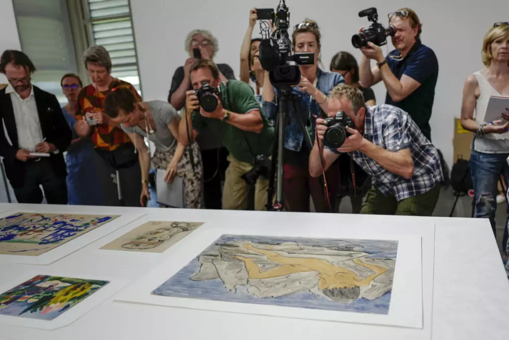 Cornelius Gurlitt alemaniar bildumagilearen ondareko prentsaren aurrebista Bernako Arte Ederren Museoan, 2017ko uztailaren 7an. Argazkia: Valeriano Di Domenico/AFP/Getty Images.