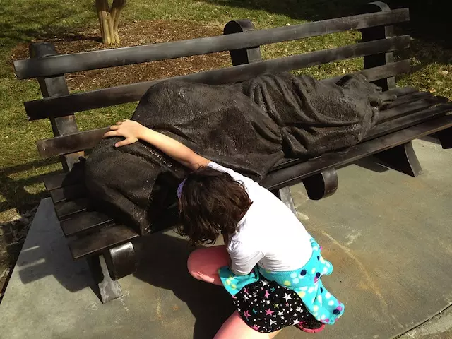 Timothy Schmalz, Homeless Jesus, Davidson, North Carolina. Photo: courtesy Timothy Schmalz.