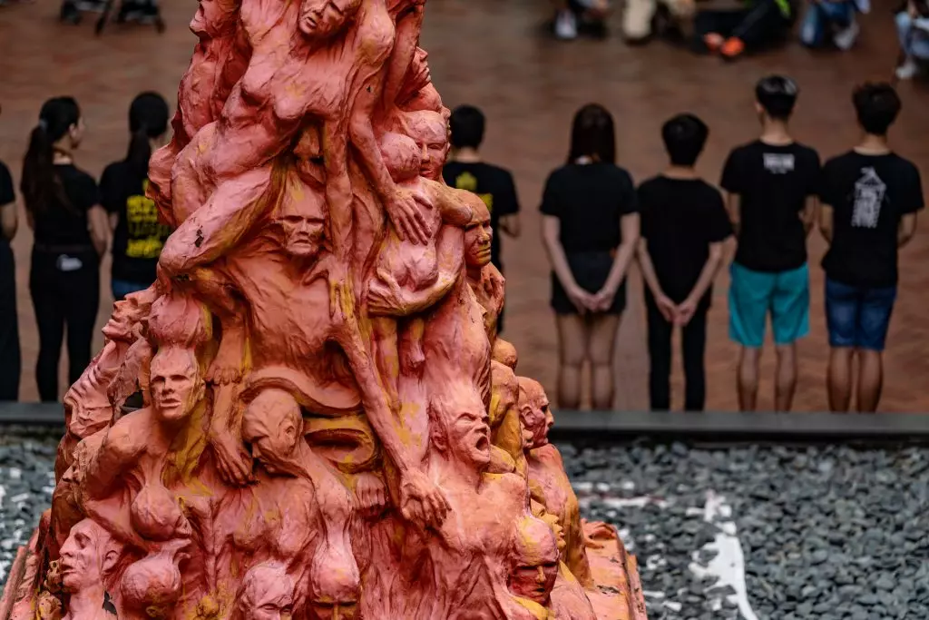 O le fa'atagata o le 'Pillar of Shame', na tu'uina atu i ē na afaina i le fasiotiga i le 1989 Beijing Tiananmen Square. Ata: Anthony Kwan/Getty Images.