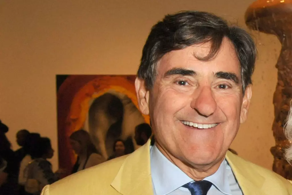 Peter Brant ag Gagosian Beverly Hills. Le caoinchead ón ngrianghrafadóir David Crotty, © Patrick McMullan.