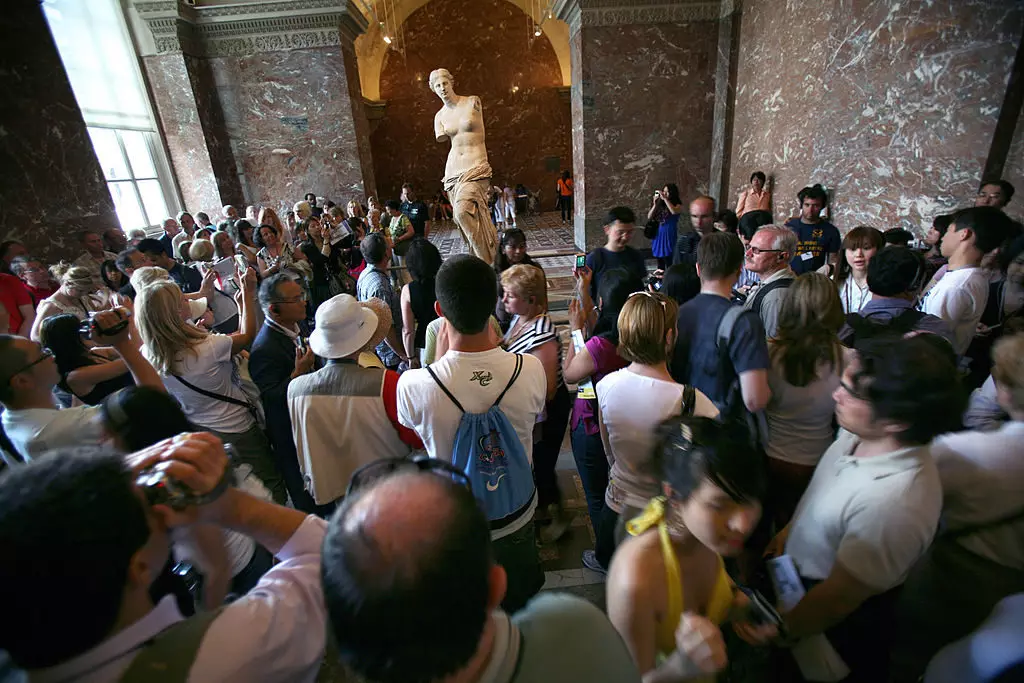 Art Industry News: The Louvre Backpedals on Making Pre-Booking Mandatory for All Ticket Buyers + Other Stories 19722_1