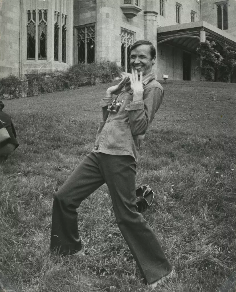 Bill Cunningham kameran kanssa, lokakuu 1974. Valokuva: New-York Historical Society Library, Melanie Tinnellyn valokuvakokoelma Bill Cunninghamista ja Toni “Suzette” Ciminosta.