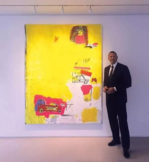 Alex Rodriguez con Elefante rosa con camion dei pompieri di Jean-Michel Basquiat (1984). Immagine per gentile concessione di Phillips.