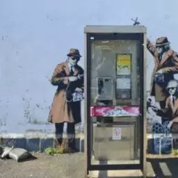 Χάθηκε για πάντα η τοιχογραφία του Banksy «Spy Booth» 20712_2