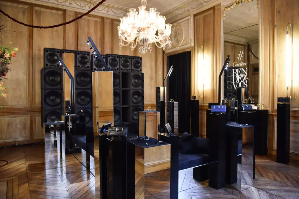 Cartier's Spring Rendez-Vous Unveiled Glamorous Treasures in a 18th-Century Parisian Mansion 21167_2