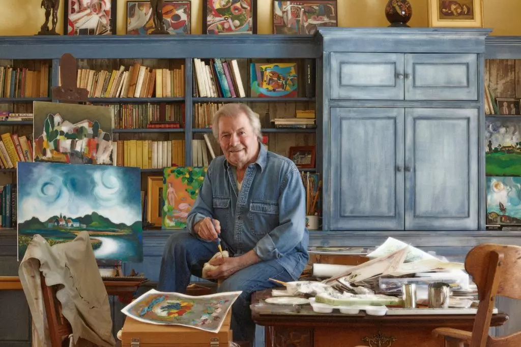 Jacques Pépin ໃນສະຕູດິໂອຂອງລາວ. ຮູບພາບໂດຍ Thomas Hopkins, ມາລະຍາດຈາກຫໍພິພິທະພັນ ແລະສູນທຳມະຊາດ Stamford.