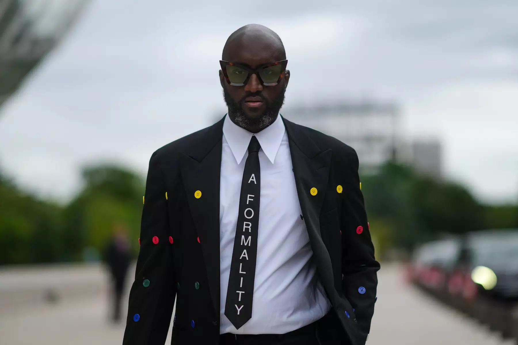 En Miamo, la Plej Antaŭvidita—kaj Plej Emocia—Okazaĵo de la Semajno Estis la Postmorta Kolekta Spektaklo de Virgil Abloh. Spektu Ĝin Ĉi tie