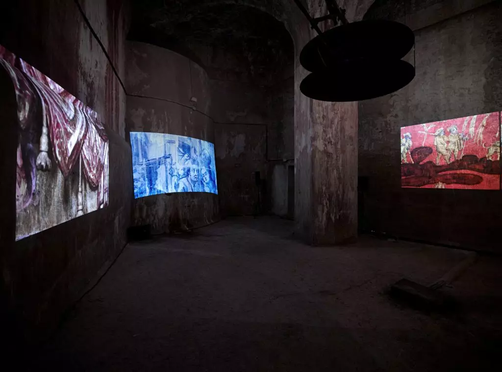 Adriana Varejão, Transbarroco (2014), Vierkanal-Videoinstallation Foto: Matteo D’Eletto M3 Studio © Französische Akademie in Rom – Villa Medici und der Künstler