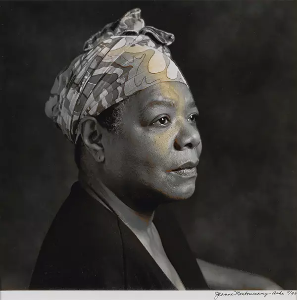 Jeanne Moutoussamy-Ashe, Maya Angelou (1993), fra Maya Angelous kollektion. Forsalgsvurderingen er $1.000-1.500. Foto: courtesy Swann Auction Galleries.