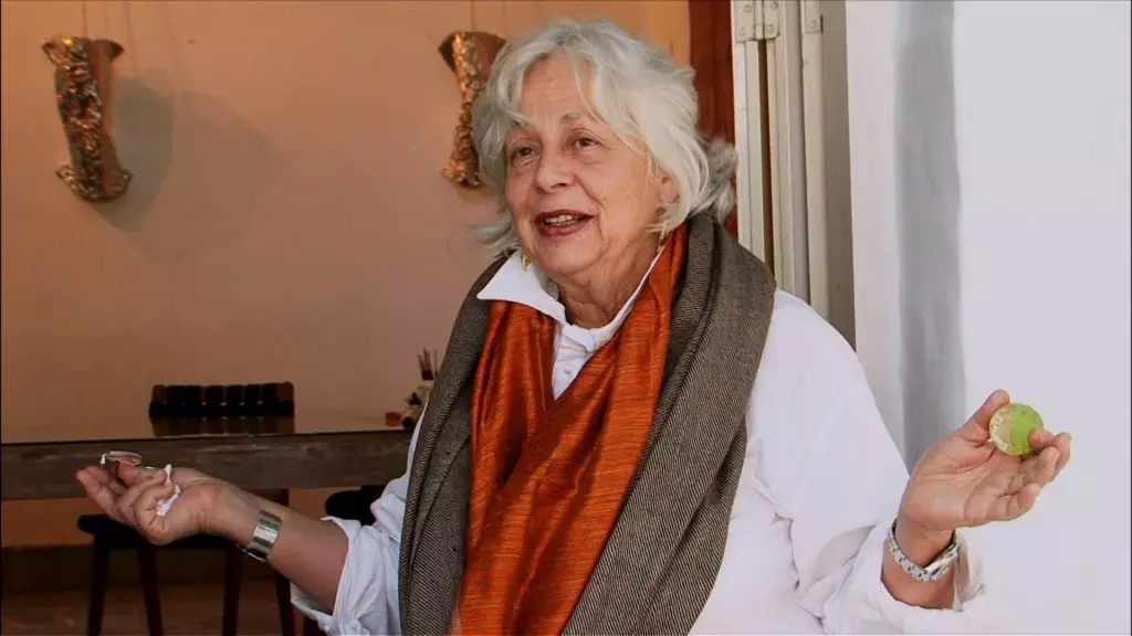 Lynda Benglis. Pengeluaran masih dari