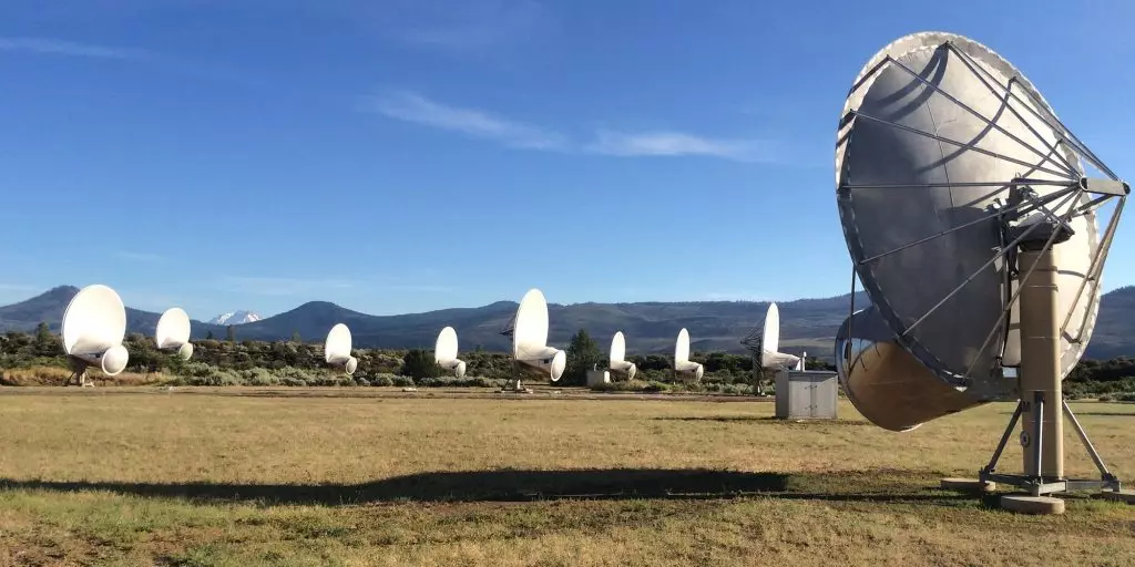 SETI Institute, Allan Telescope Array, Foto de Bettina Forget, cortesía de SETI.