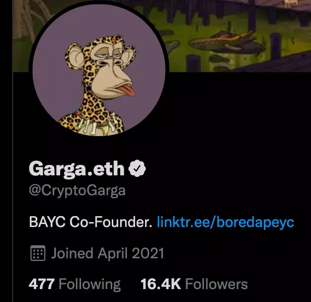 Captura de pantalla do perfil de Twitter do fundador de BAYC, Gargamel.