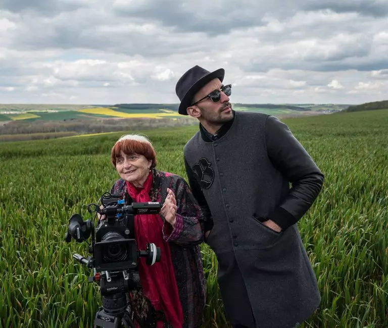 Der Straßenkünstler JR und die Filmemacherin Agnès Varda holen sich eine Oscar-Nominierung für ihren Road-Tripping-Dokumentarfilm