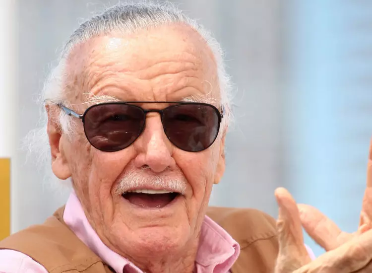 Stan Lee 在 2016 年聖地亞哥動漫展上。由 IMDb 的 Tommaso Boddi/Getty Images 提供。