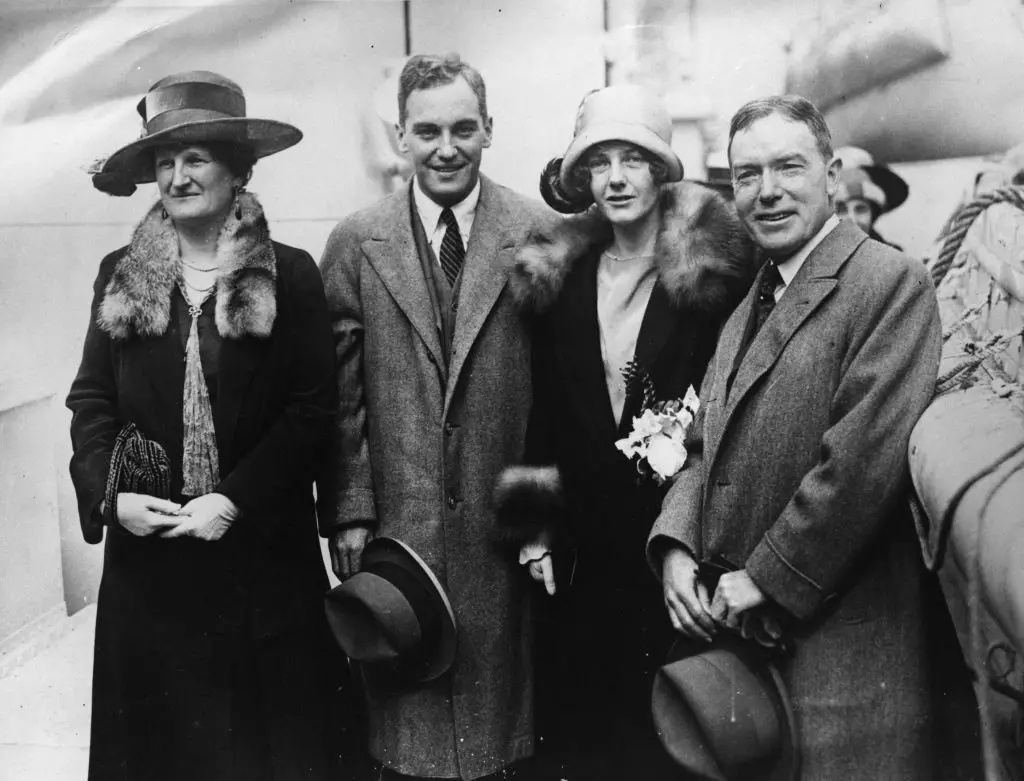 John D. Rockefeller kokosi yhteen perheensä jäsenet, mukaan lukien Abby Rockefeller. (Kuva: Hulton Archive/Getty Images)