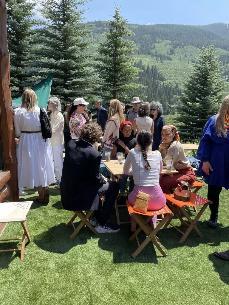 Nouvelles de l'industrie de l'art : les artistes de couleur disent que les festivals d'art très blancs et très auto-congratulants d'Aspen sont "choquants" et "grossissants" + autres histoires