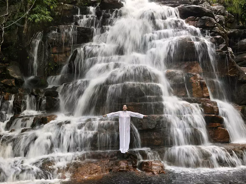 Marina Abramovic Places of Power Waterfall (2013) Foto: Galerie Krinzinger, Viena