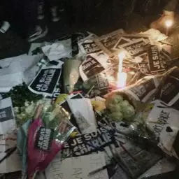 Лондонцы маршируют в знак солидарности с журналом Charlie Hebdo на Трафальгарской площади. 26878_8