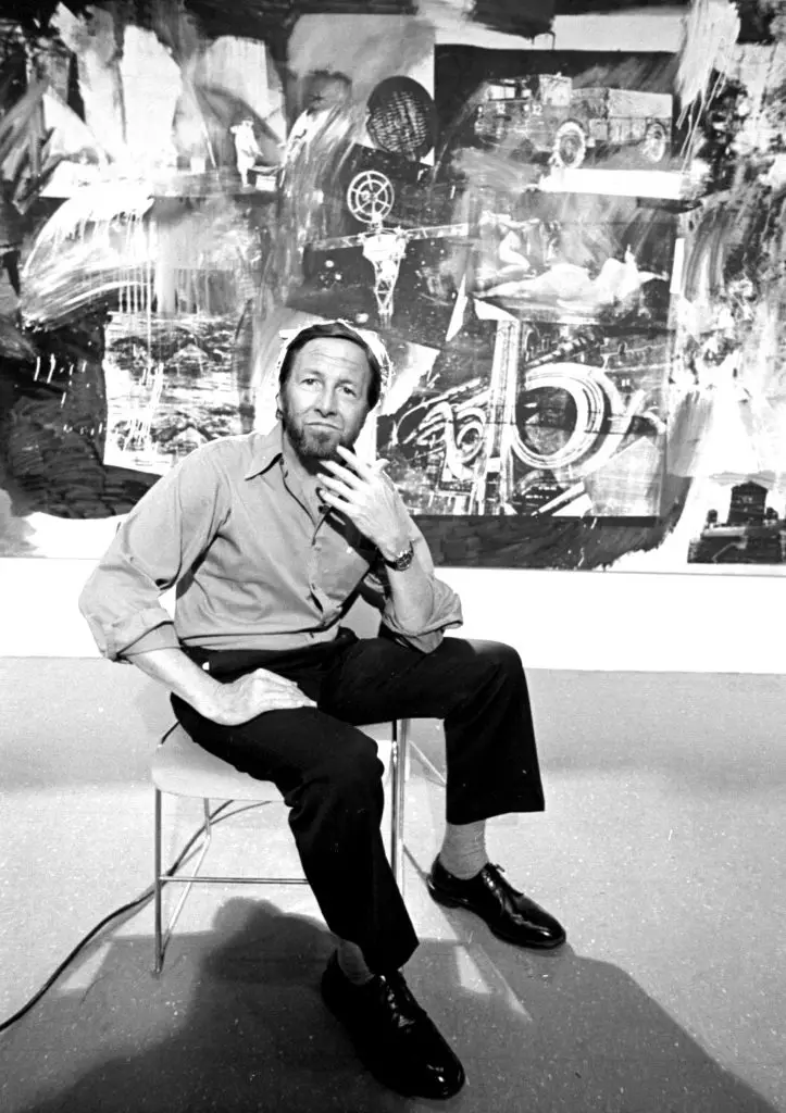 Seniman Amerika Robert Rauschenberg (1925 - 2008) saat pameran karyanya di Museum of Modern Art, New York, New York, Maret 1977. (Foto oleh Jack Mitchell/Getty Images)