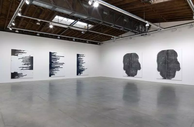 Pamasangan pamasangan acara Christopher Wool di Luhring Augustine. Gambar: Luhring Augustine