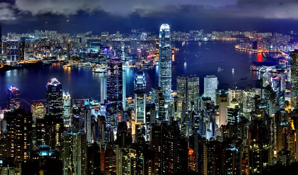 Hong Kong, skyline ntawm Victoria Harbour.