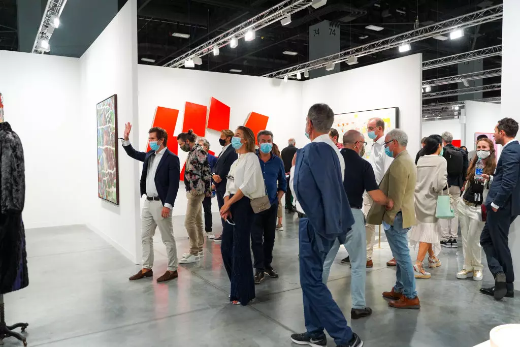 'We Cannot Keep Up': dealers keren terug naar een gloeiend hete markt op Art Basel Miami Beach, waar VIP's schreeuwen om hedendaagse kunst