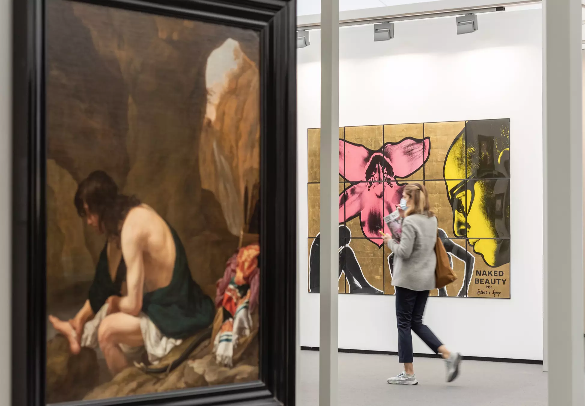 Nag-debut ang Frieze Masters sa London Na May Pagtuon sa Korean Art at Mas Mabagal-Than-Usual Pace (Ngunit Mayroon Pa ring Multimillion-Dollar Sales)