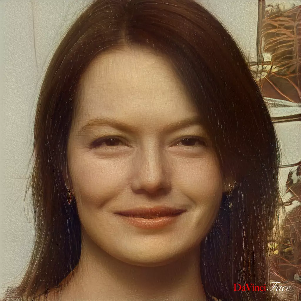 Emma Stone akiwa na Da Vinci Face.